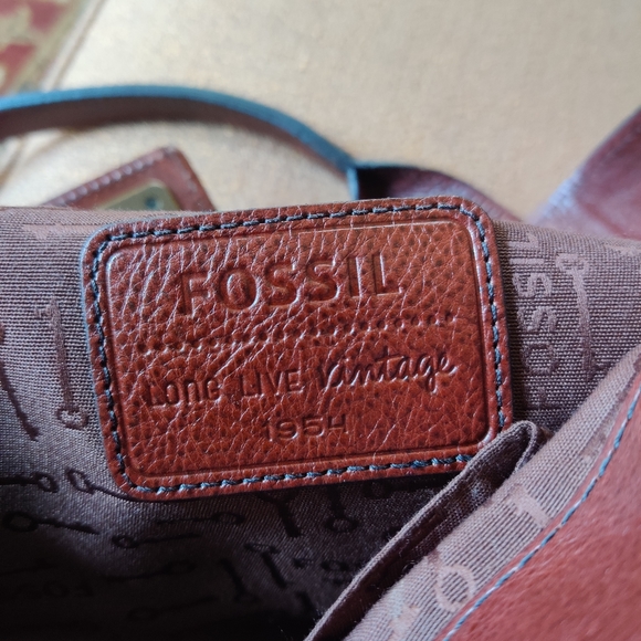 Fossil | Bags | Rare Fossil Vintage Reissue Weekender Leather Bag ...
